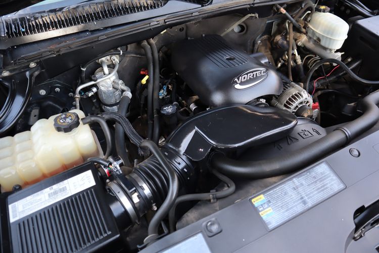 2003 Chevrolet Silverado 2500HD Base | Victory Motors of Colorado