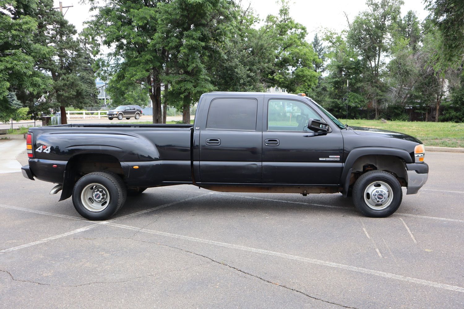 2001 GMC Sierra 3500 SLT | Victory Motors of Colorado