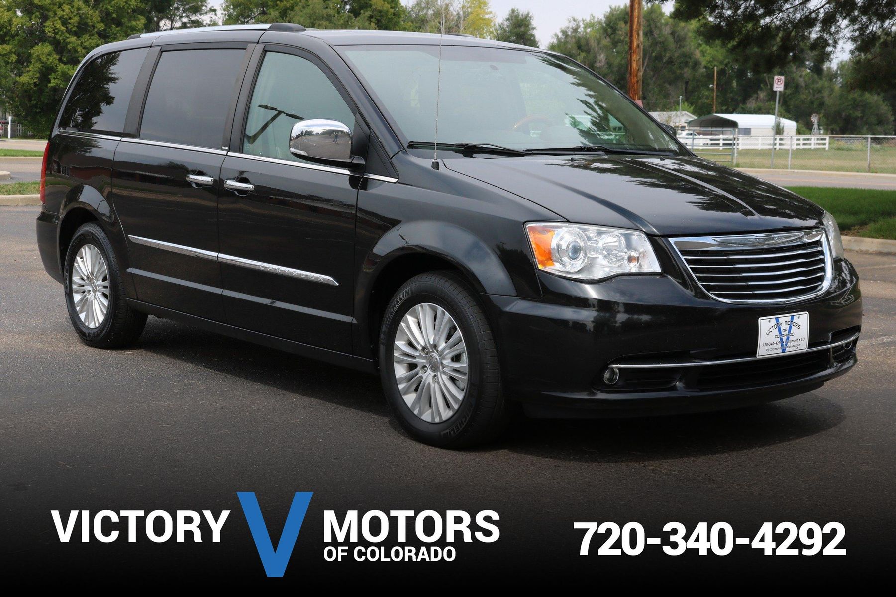 2013 Chrysler Town Country Limited