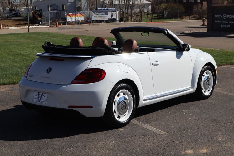 2015 Volkswagen Beetle Convertible 1.8T Classic PZEV | Victory Motors ...