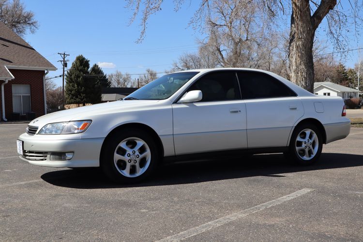 2001 Lexus ES 300 Base | Victory Motors of Colorado