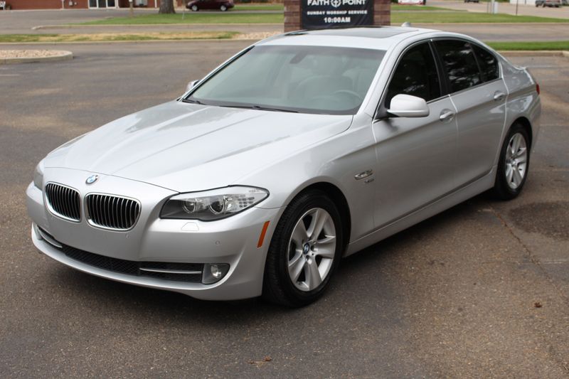 2012 BMW 528xi Photos