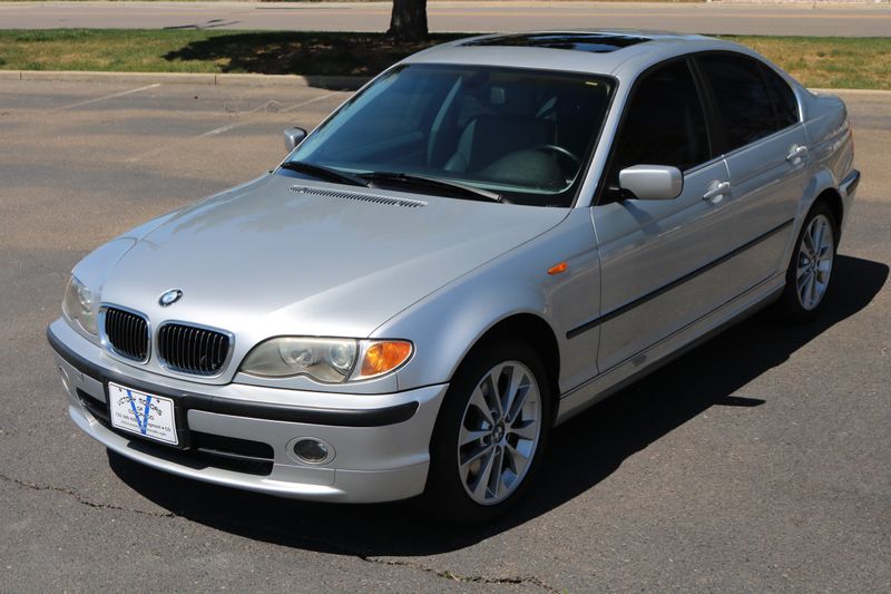 2003 BMW 330XI Photos