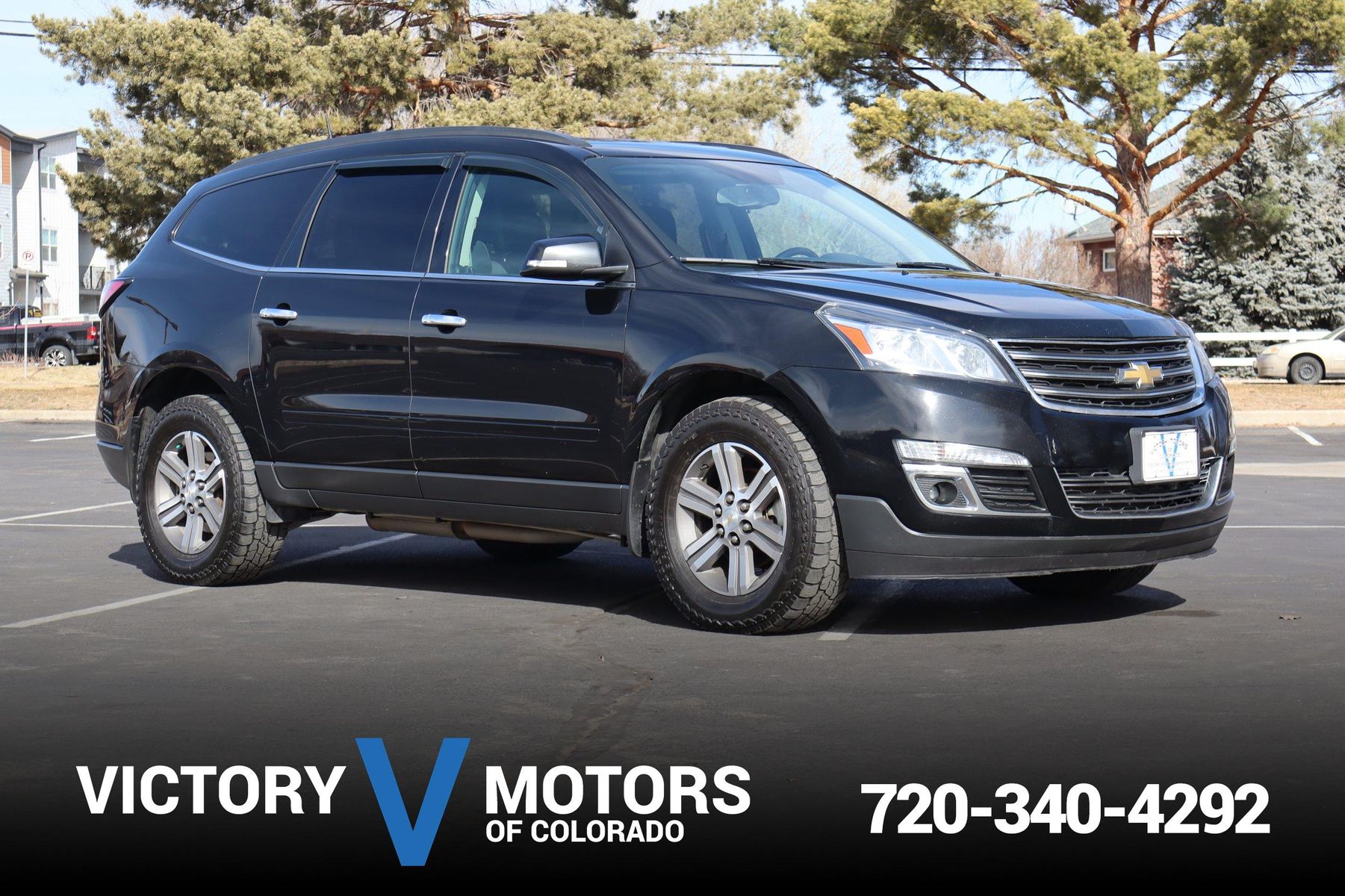 2017 Chevrolet Traverse LT | Victory Motors of Colorado
