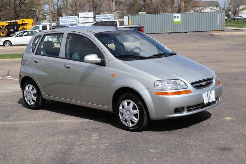 2004 Chevrolet Aveo Photos