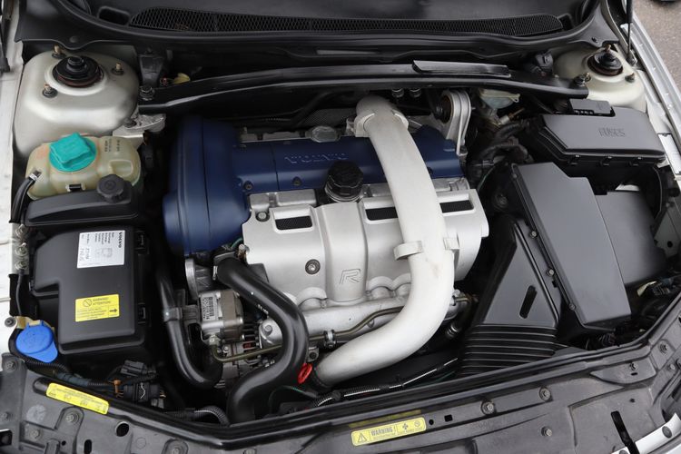 2004 Volvo S60 R Base | Victory Motors of Colorado