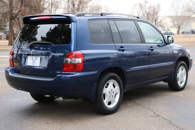 2005 Toyota Highlander Photos
