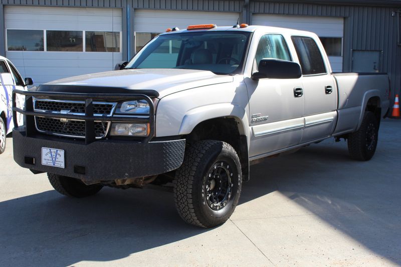 2005 Chevrolet Silverado 2500HD Photos