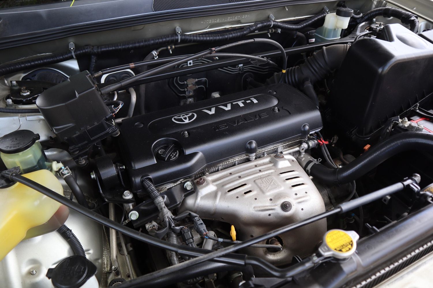 2003 Toyota Highlander Base | Victory Motors of Colorado