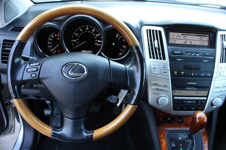 2005 Lexus RX 330 | Victory Motors of Colorado