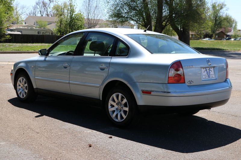 2001 Volkswagen Passat Photos