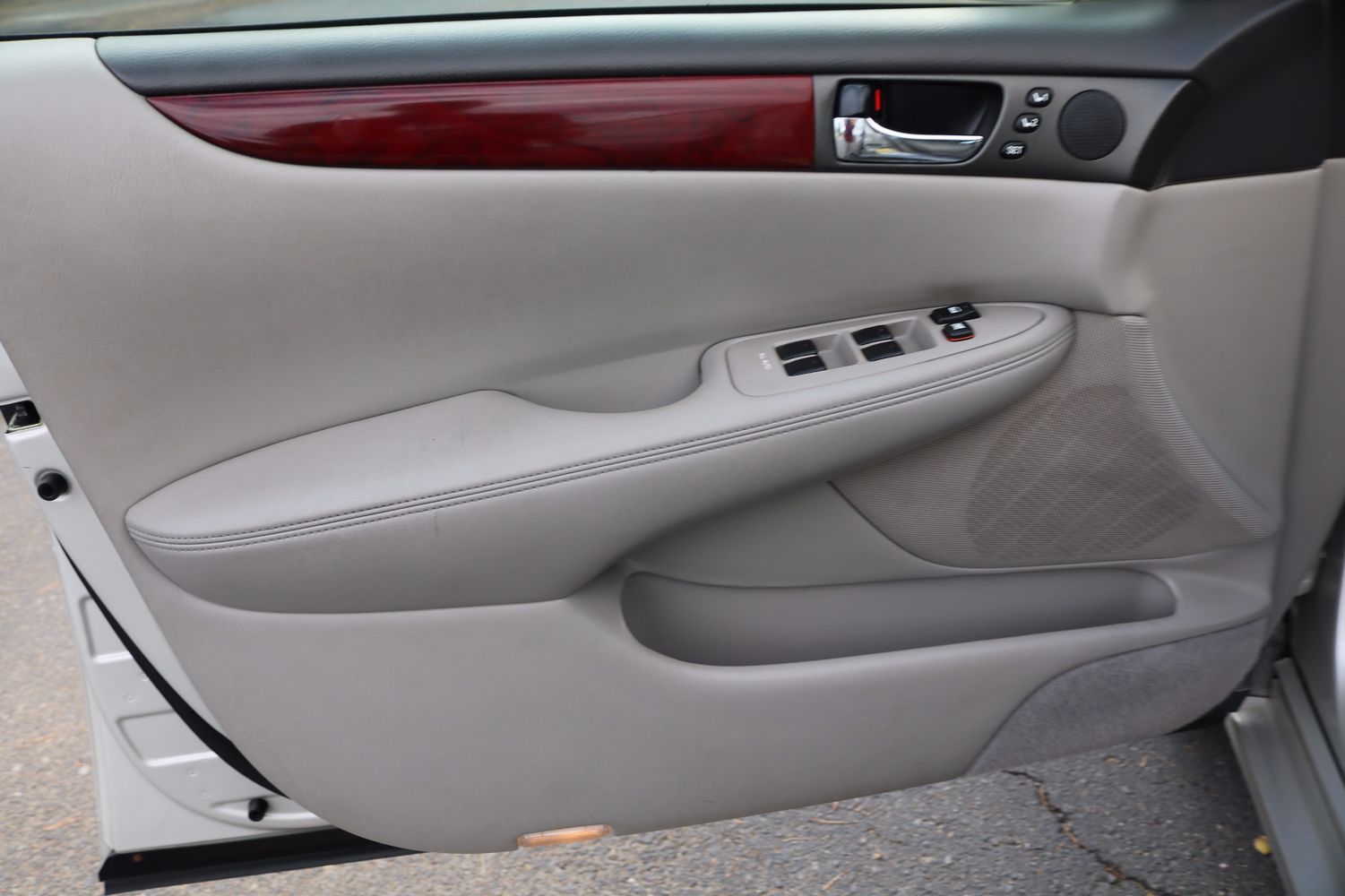 2004 Lexus ES 330 | Victory Motors of Colorado
