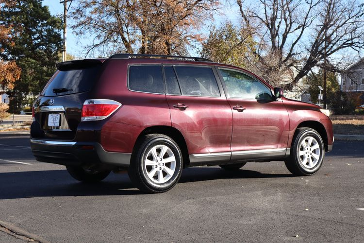 2013 Toyota Highlander Base Plus V6 | Victory Motors of Colorado