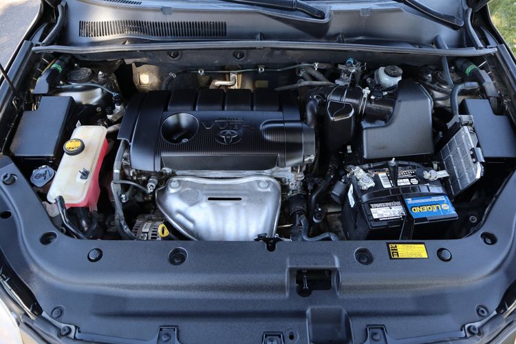 2011 Toyota RAV4 Base | Victory Motors of Colorado