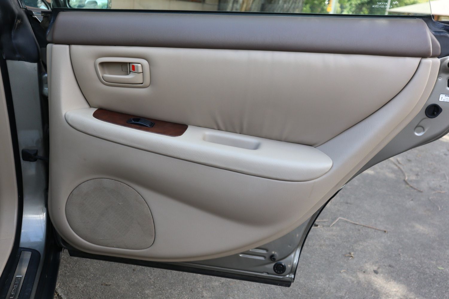 2001 Lexus ES 300 Base | Victory Motors of Colorado