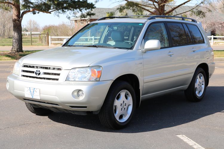 2004 Toyota Highlander Limited | Victory Motors of Colorado
