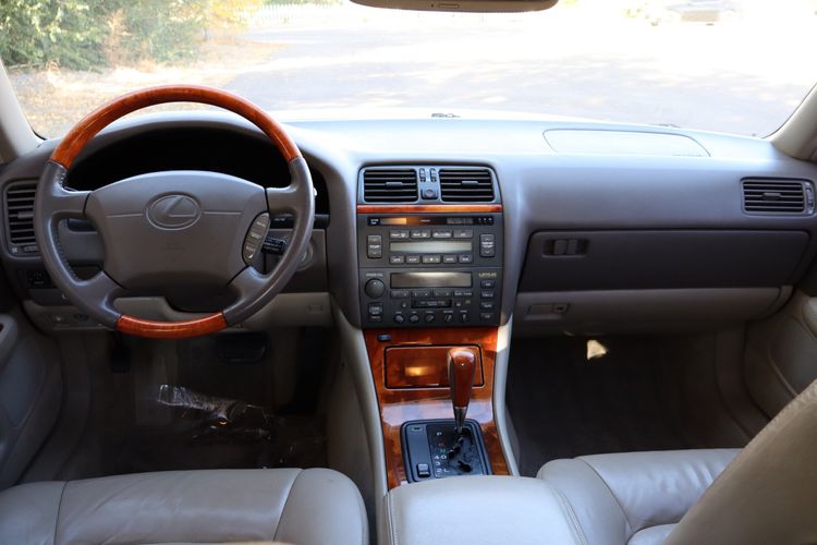 2000 Lexus LS 400 | Victory Motors of Colorado