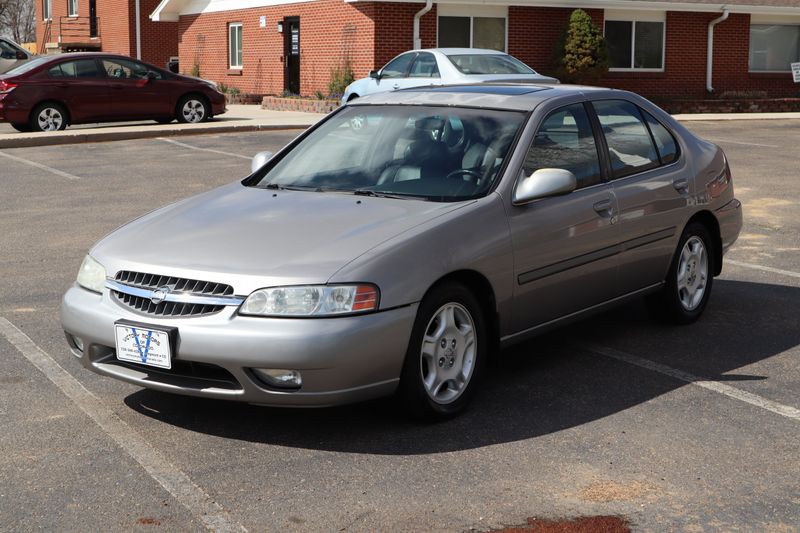 2000 Nissan Altima Photos