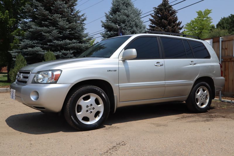 2004 Toyota Highlander Photos