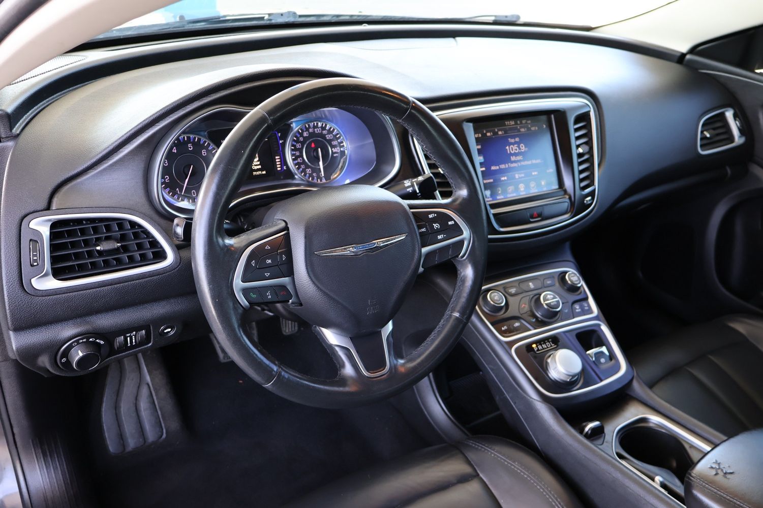 2016 Chrysler 200 Limited Platinum | Victory Motors of Colorado