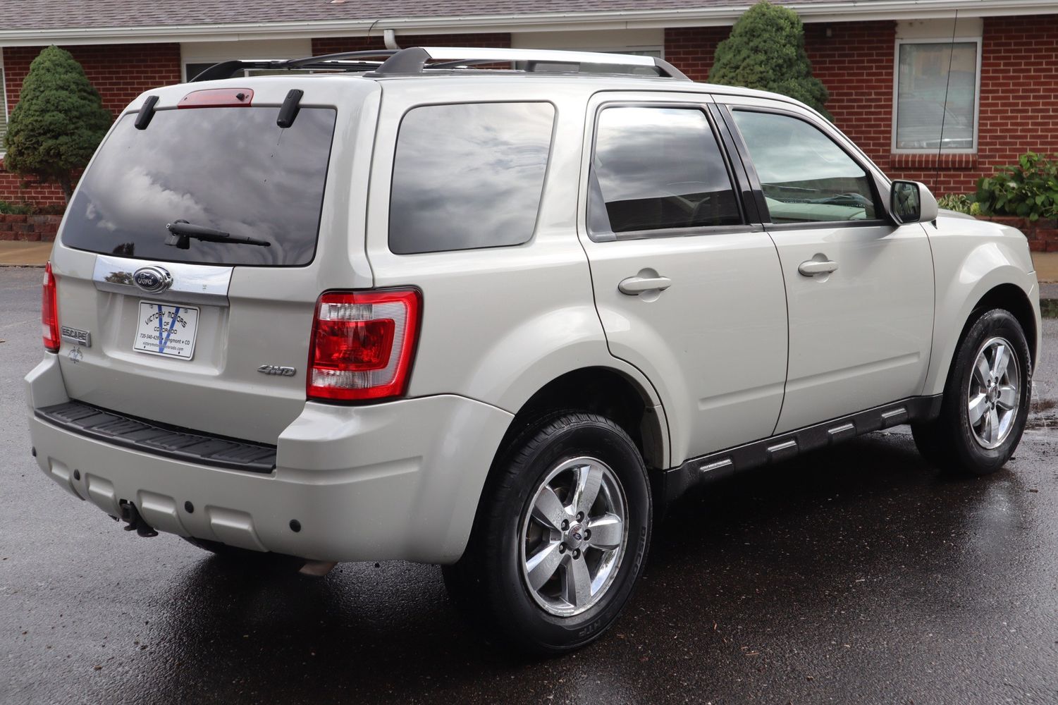 2009 Ford Escape Limited | Victory Motors of Colorado
