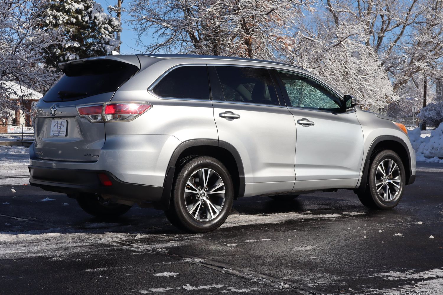 2016 Toyota Highlander XLE V6 | Victory Motors of Colorado