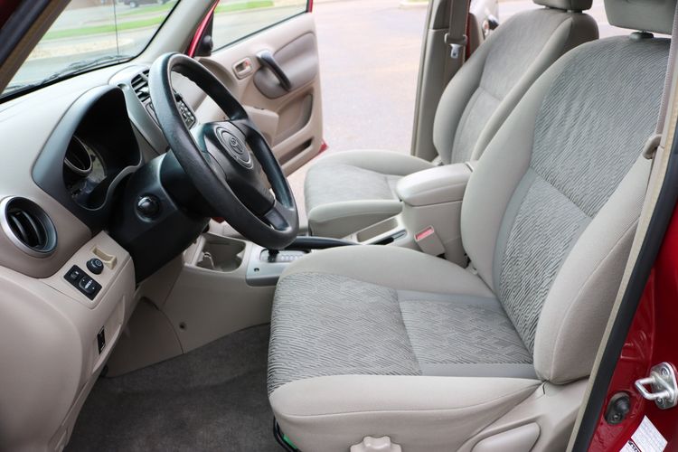 2002 Toyota RAV4 AWD | Victory Motors of Colorado
