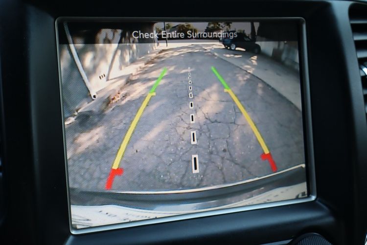 2014 Jeep Grand Cherokee Limited | Victory Motors of Colorado