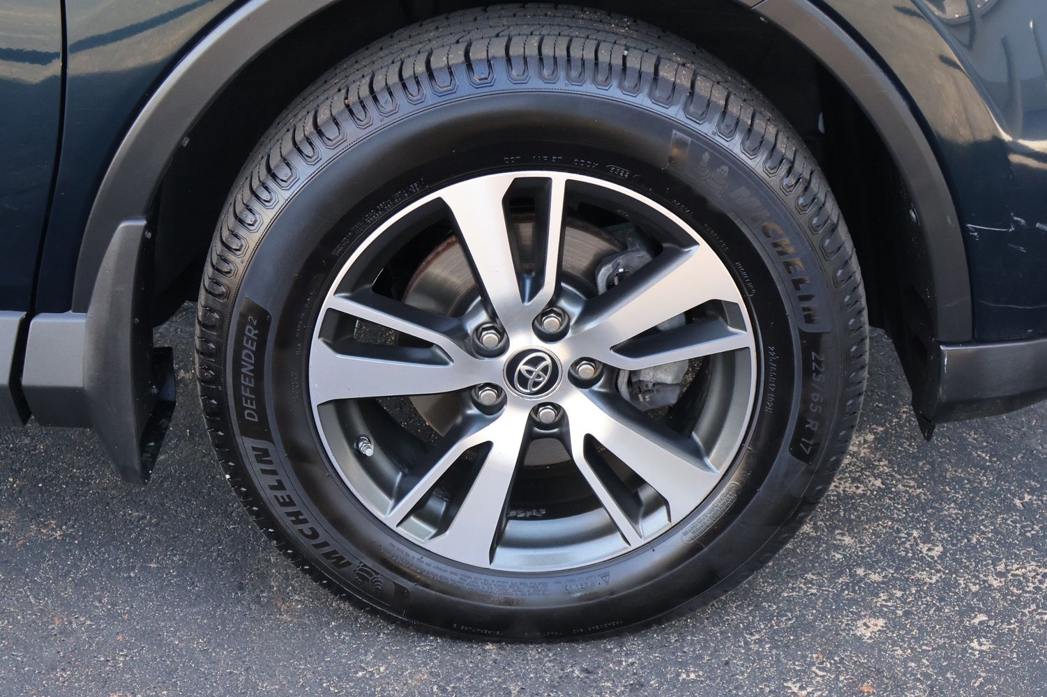 2017 Toyota RAV4 XLE | Victory Motors of Colorado