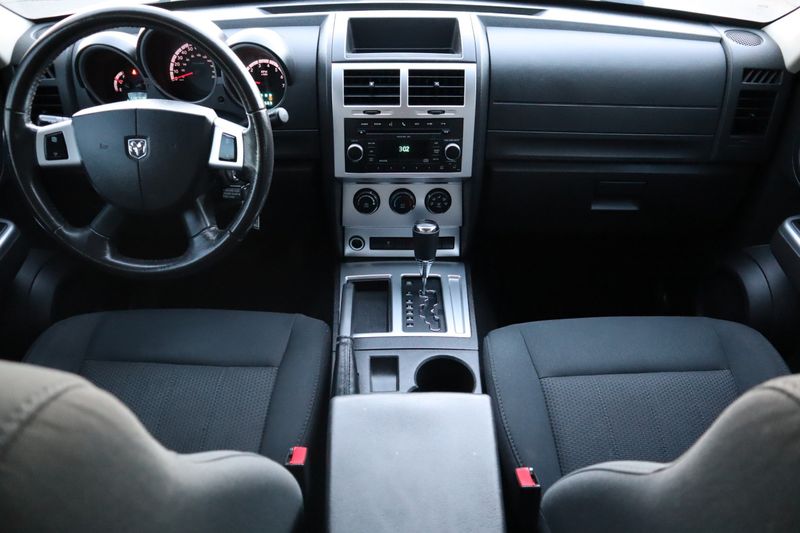2011 Dodge Nitro Photos