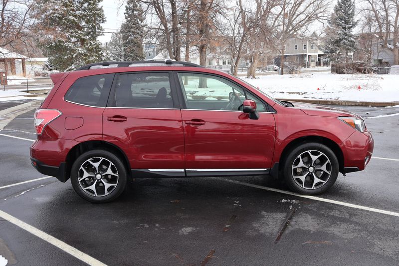 2016 Subaru Forester Photos