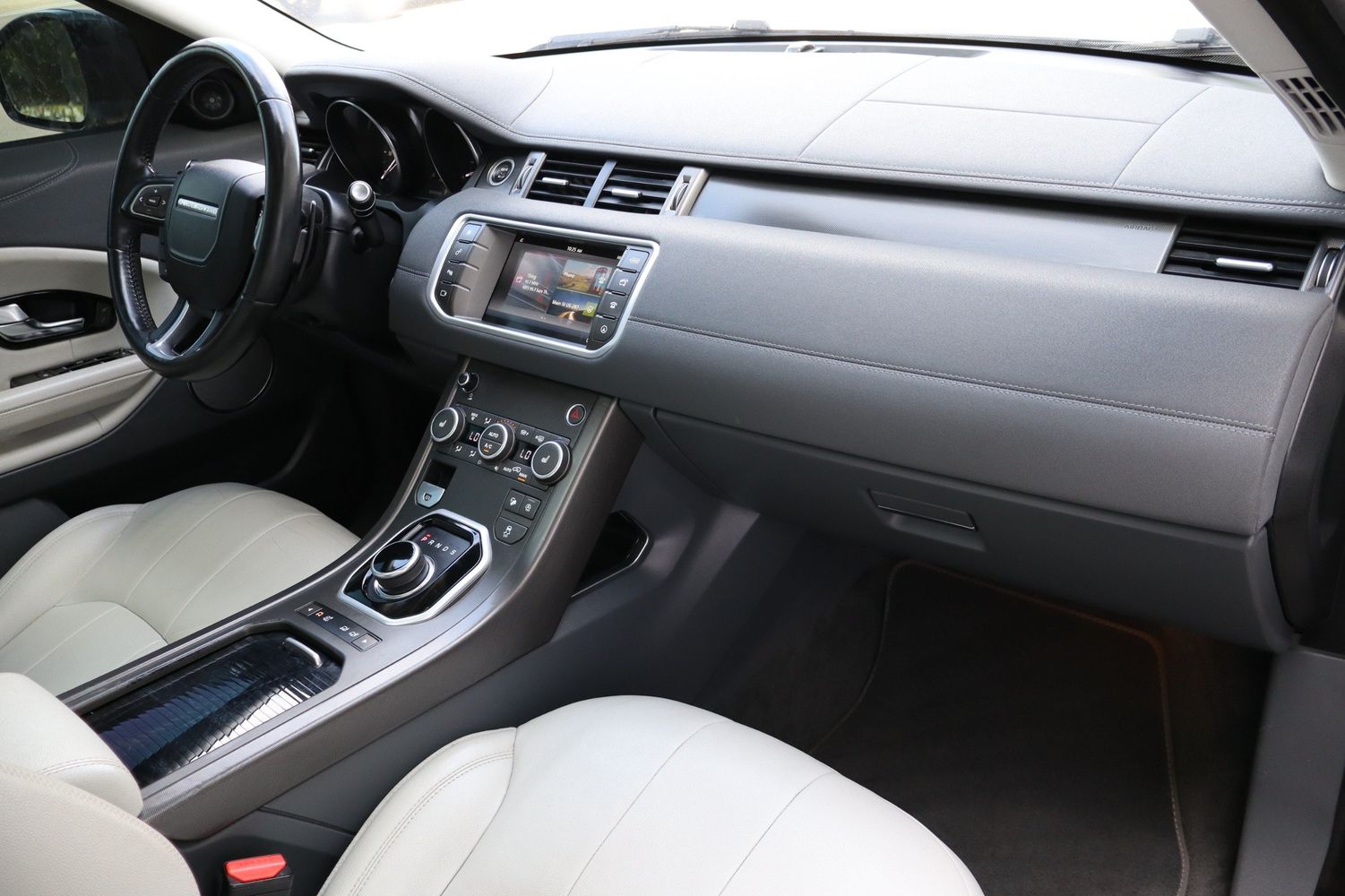 2018 Land Rover Range Rover Evoque SE Premium | Victory Motors of Colorado