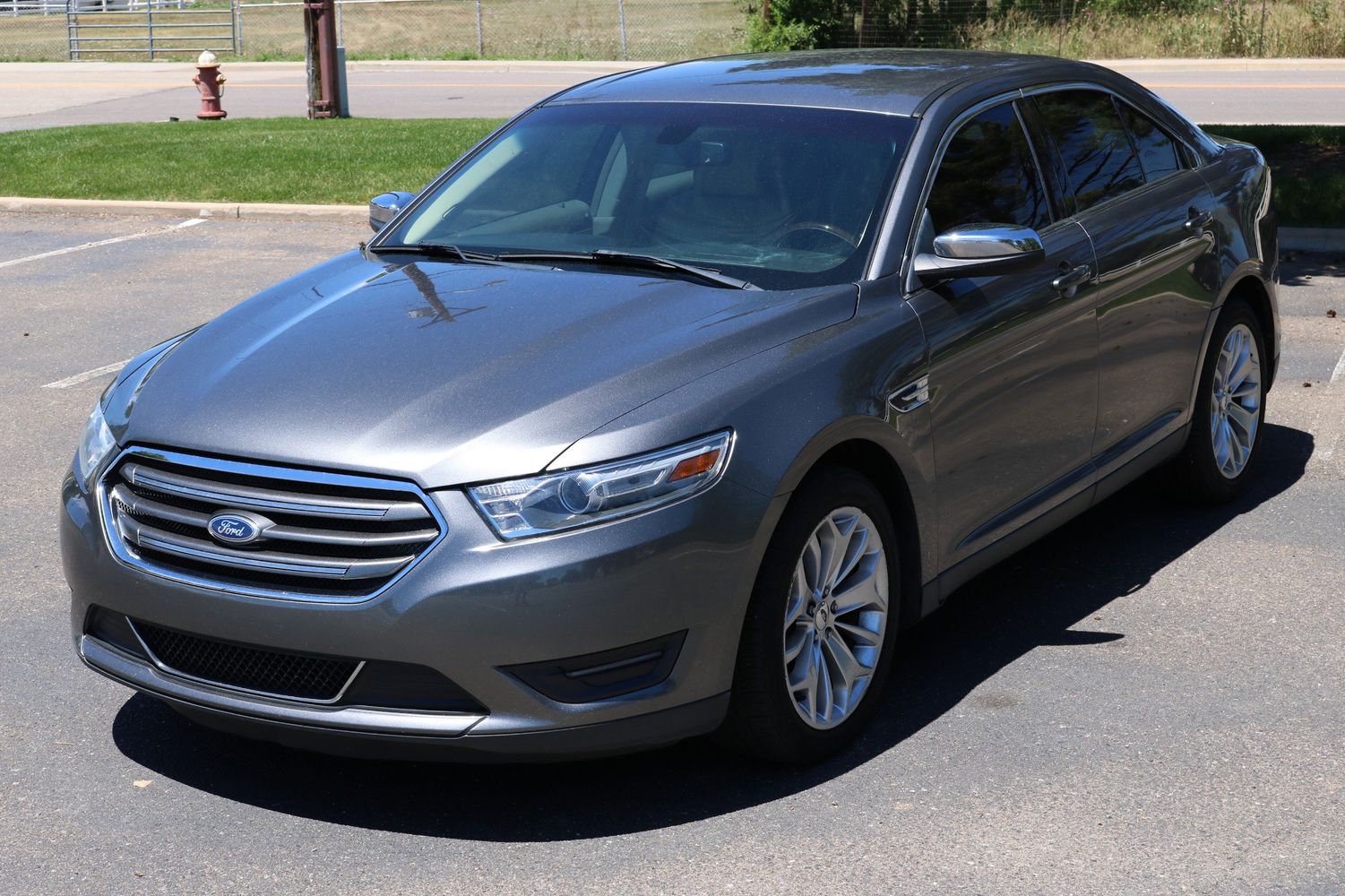 2013 Ford Taurus Limited | Victory Motors of Colorado