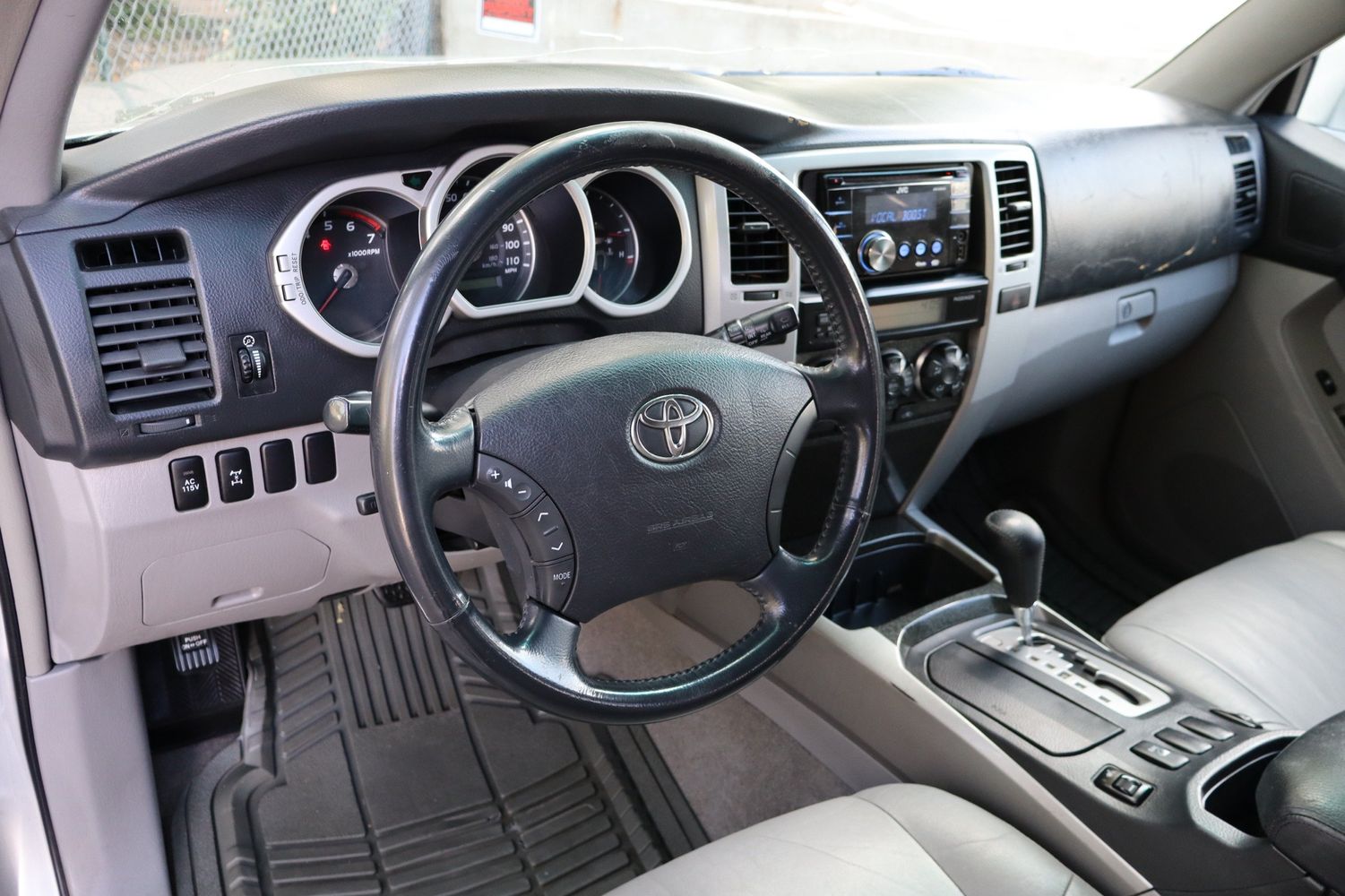 2004 Toyota 4Runner Limited | Victory Motors of Colorado