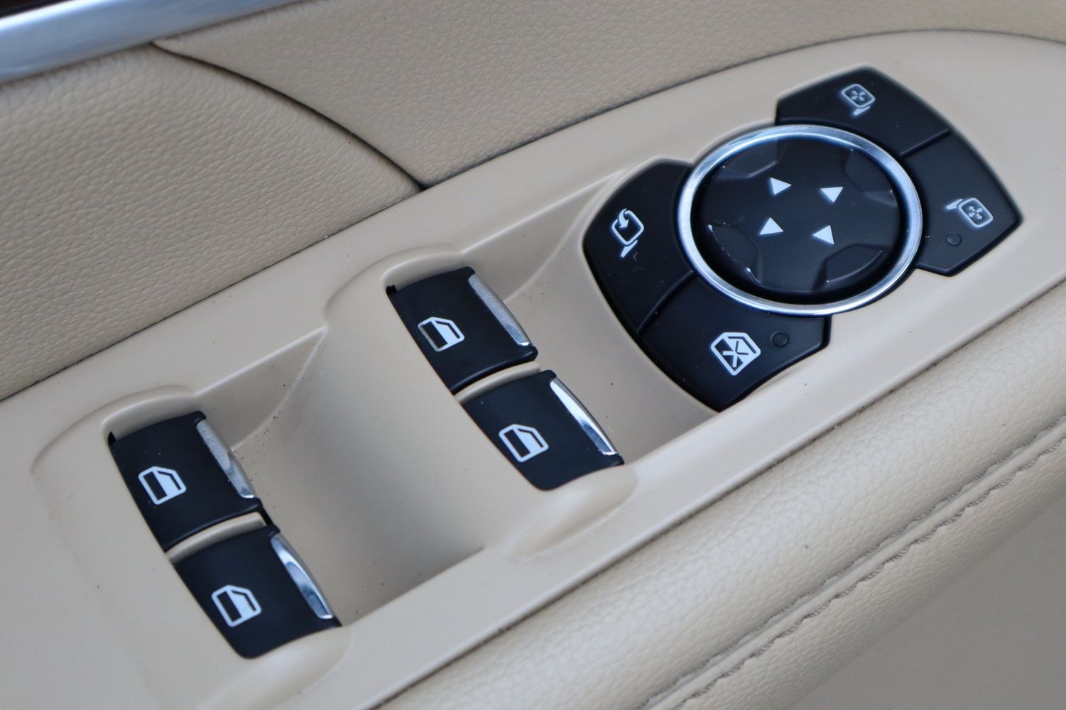 2016 Ford Explorer Limited | Victory Motors of Colorado