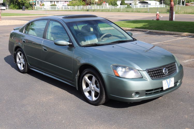2005 Nissan Altima 3.5 SE | Victory Motors of Colorado