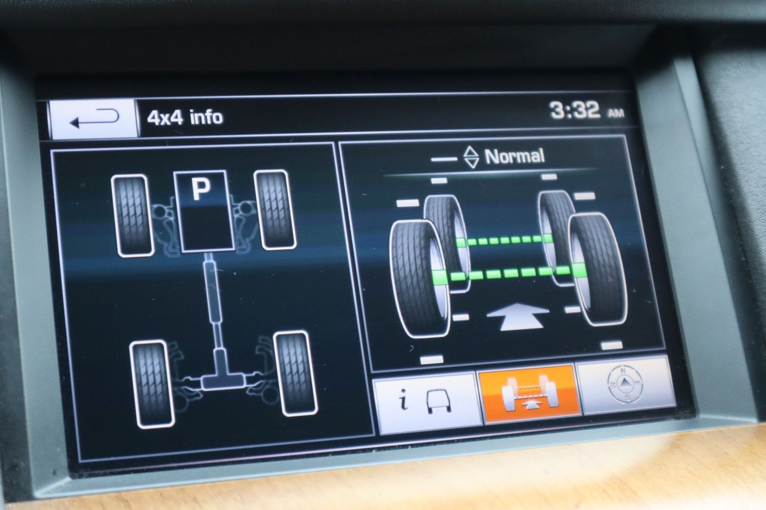 2016 Land Rover LR4 HSE LUX | Victory Motors of Colorado