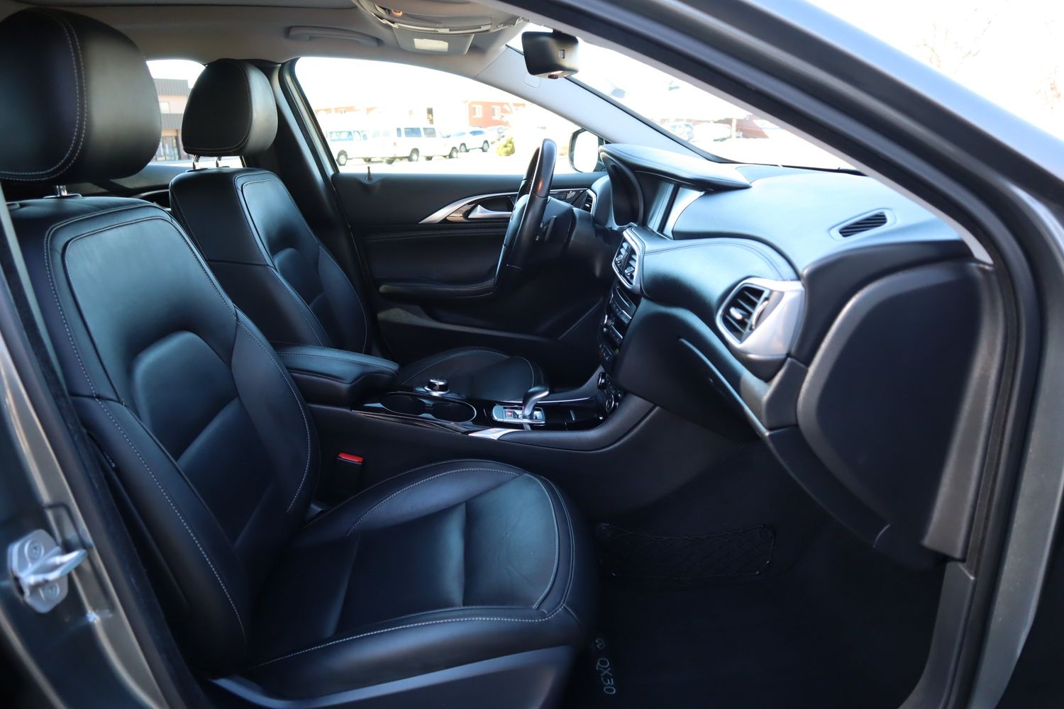 2017 INFINITI QX30 Premium | Victory Motors of Colorado