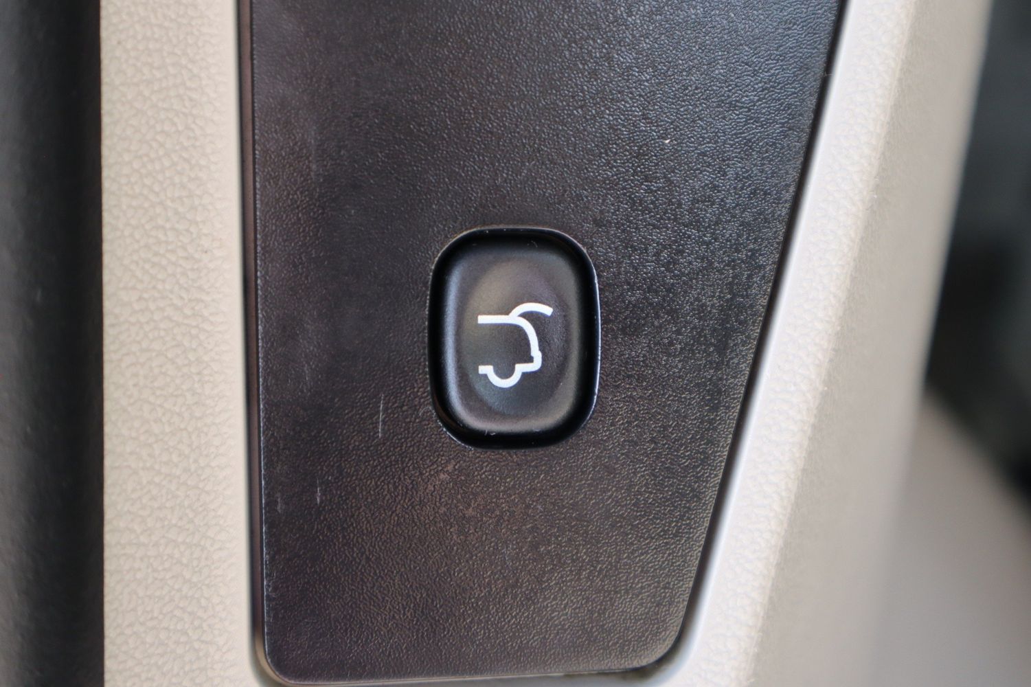 2012 Chrysler Town and Country Touring | Victory Motors of Colorado