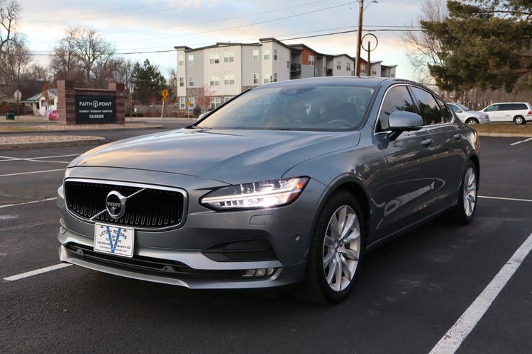 2017 Volvo S90 (DISABLED)! T6 Momentum | Victory Motors of Colorado