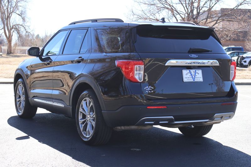 2022 Ford Explorer Photos