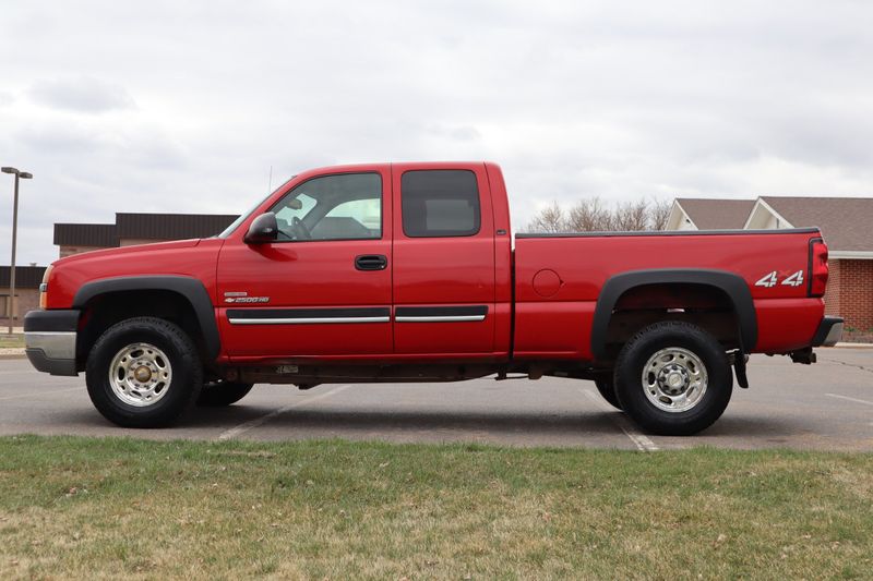 2004 Chevrolet Silverado 2500HD Photos