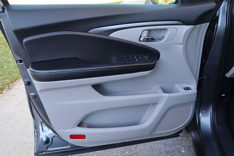 2016 Honda Pilot Photos