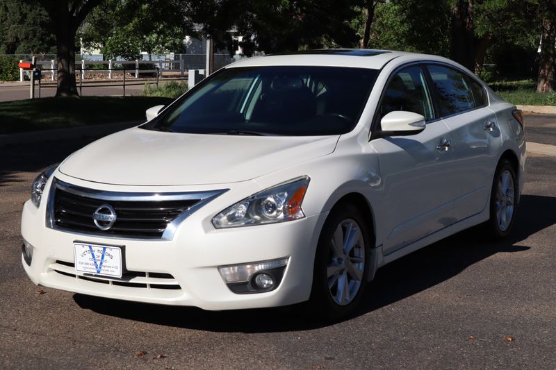 2014 Nissan Altima Photos
