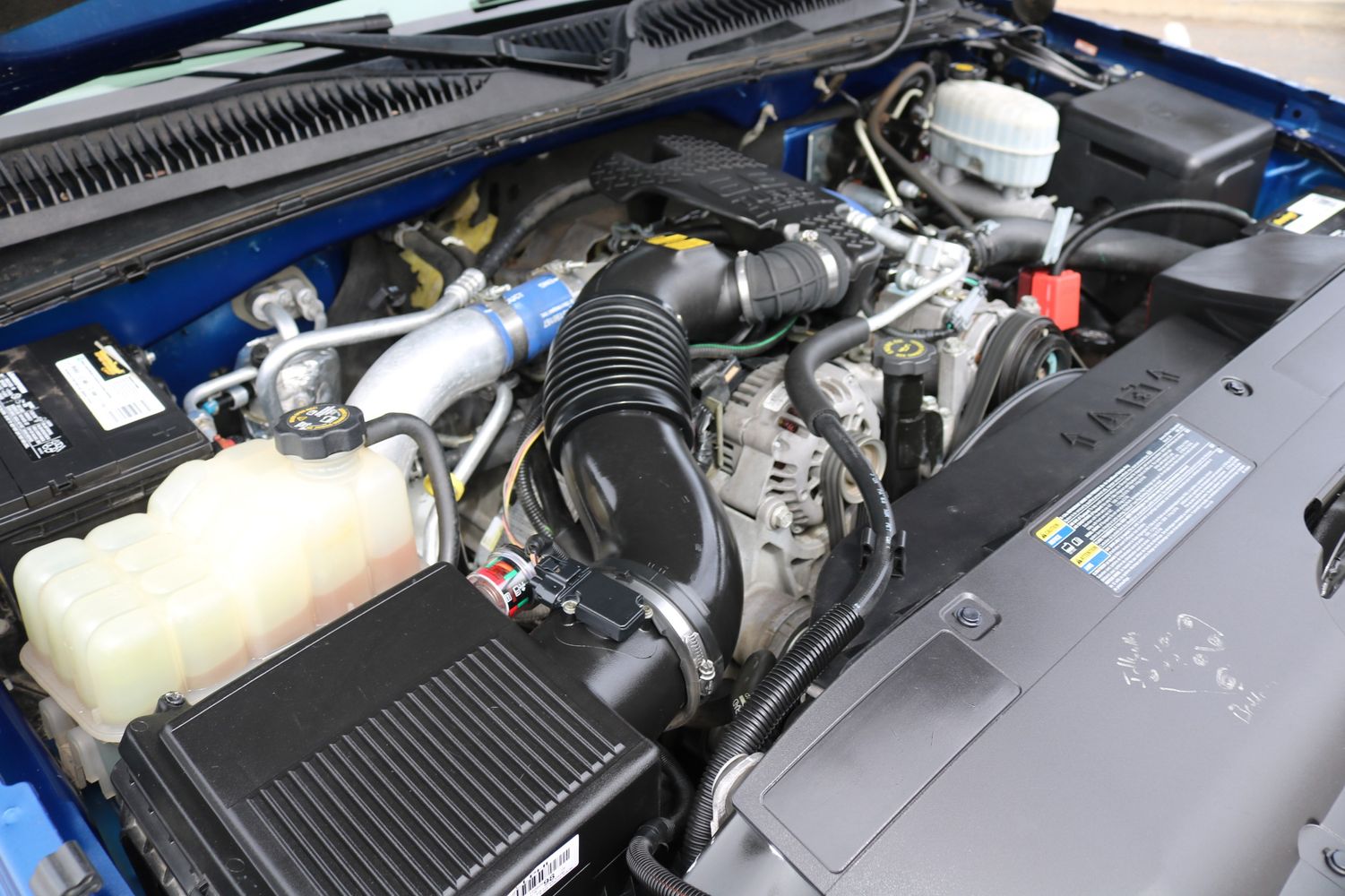 2004 Chevrolet Silverado 2500HD LT | Victory Motors of Colorado