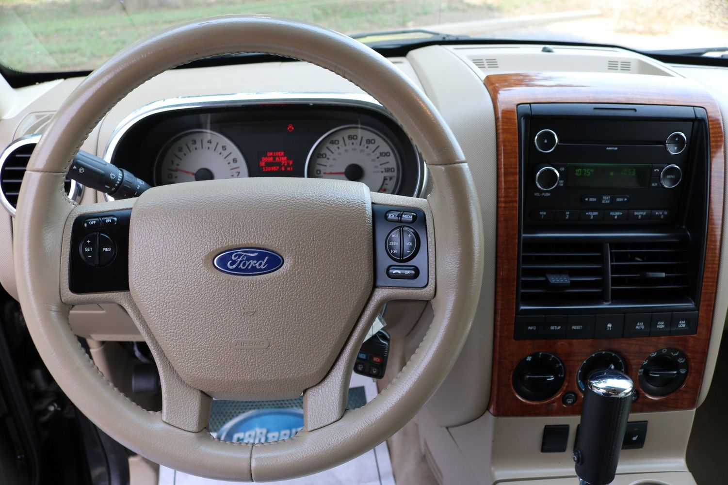 2010 Ford Explorer Eddie Bauer | Victory Motors of Colorado