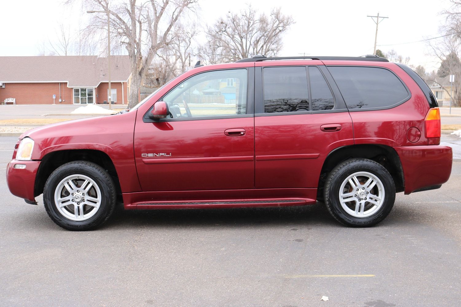 2008 GMC Envoy Denali | Victory Motors of Colorado