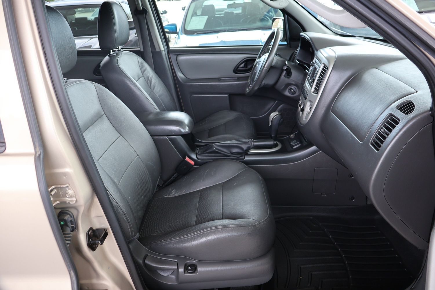 2007 Ford Escape Hybrid Base | Victory Motors of Colorado