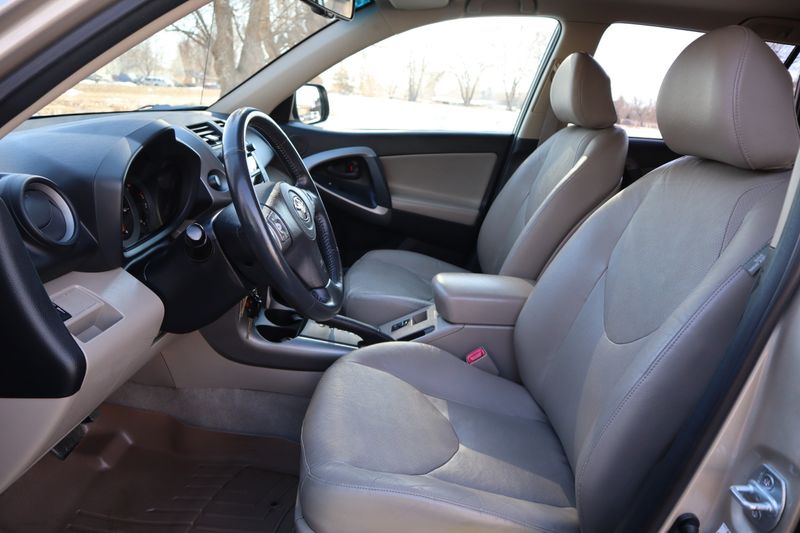 2007 Toyota RAV4 Photos