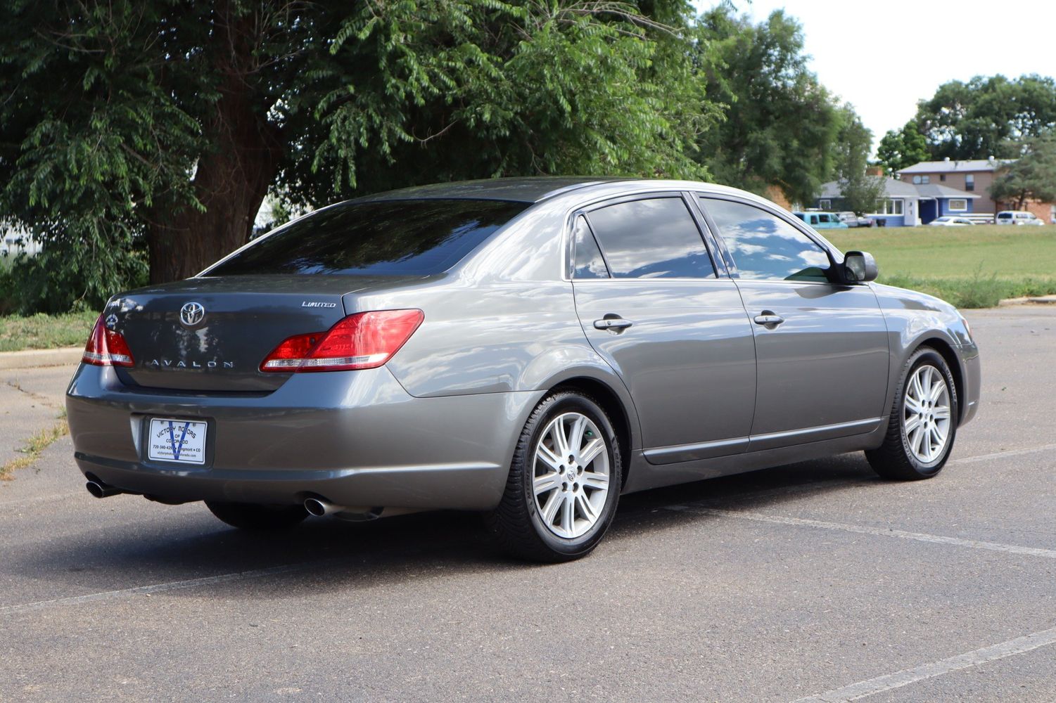 2005 Toyota Avalon Limited | Victory Motors of Colorado